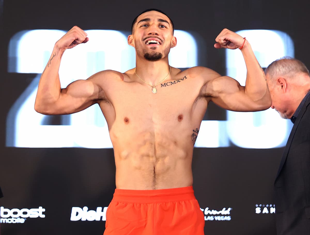 Teofimo Lopez vs Jamaine Ortiz on weight for 140-pound title in Las Vegas