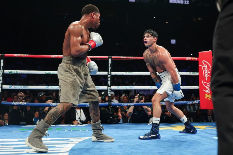 Photos: Ryan Garcia drops Devin Haney multiple times, edges by majority decision - FIGHTMAG