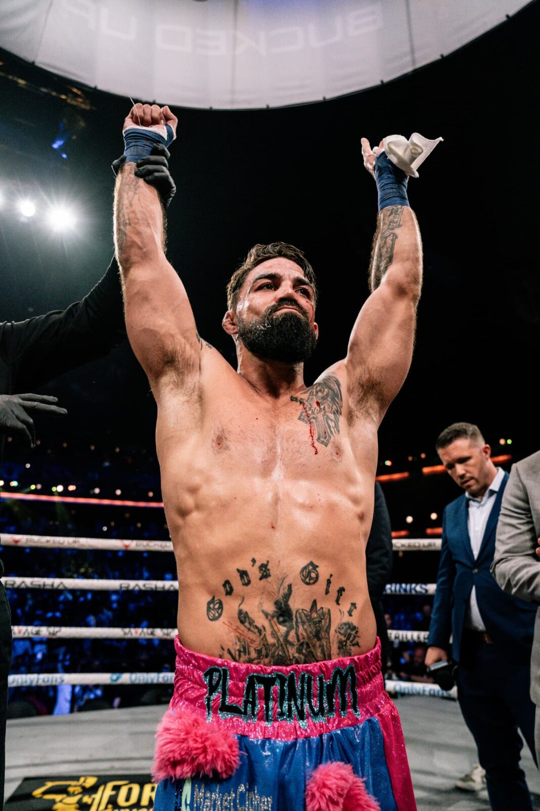 Knucklemania 4 photos: Mike Perry KO's Thiago Alves in first round ...