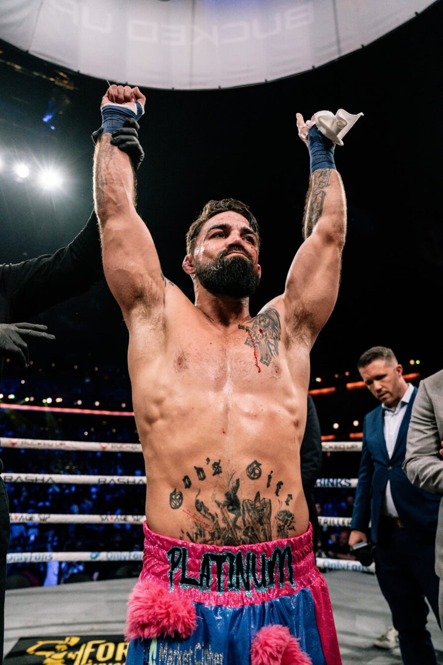 Knucklemania 4 photos: Mike Perry KO's Thiago Alves in first round - FIGHTMAG