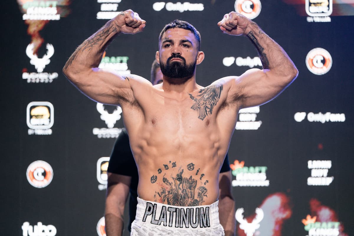 KnuckleMania 4: Perry vs Alves weigh-in video - FIGHTMAG