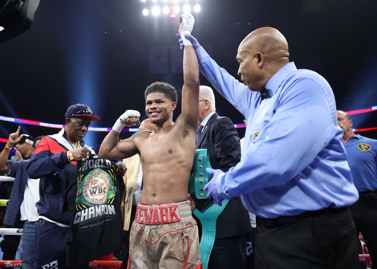 Photos: Shakur bests Artem to retain title, Conceicao dethrones Foster ...