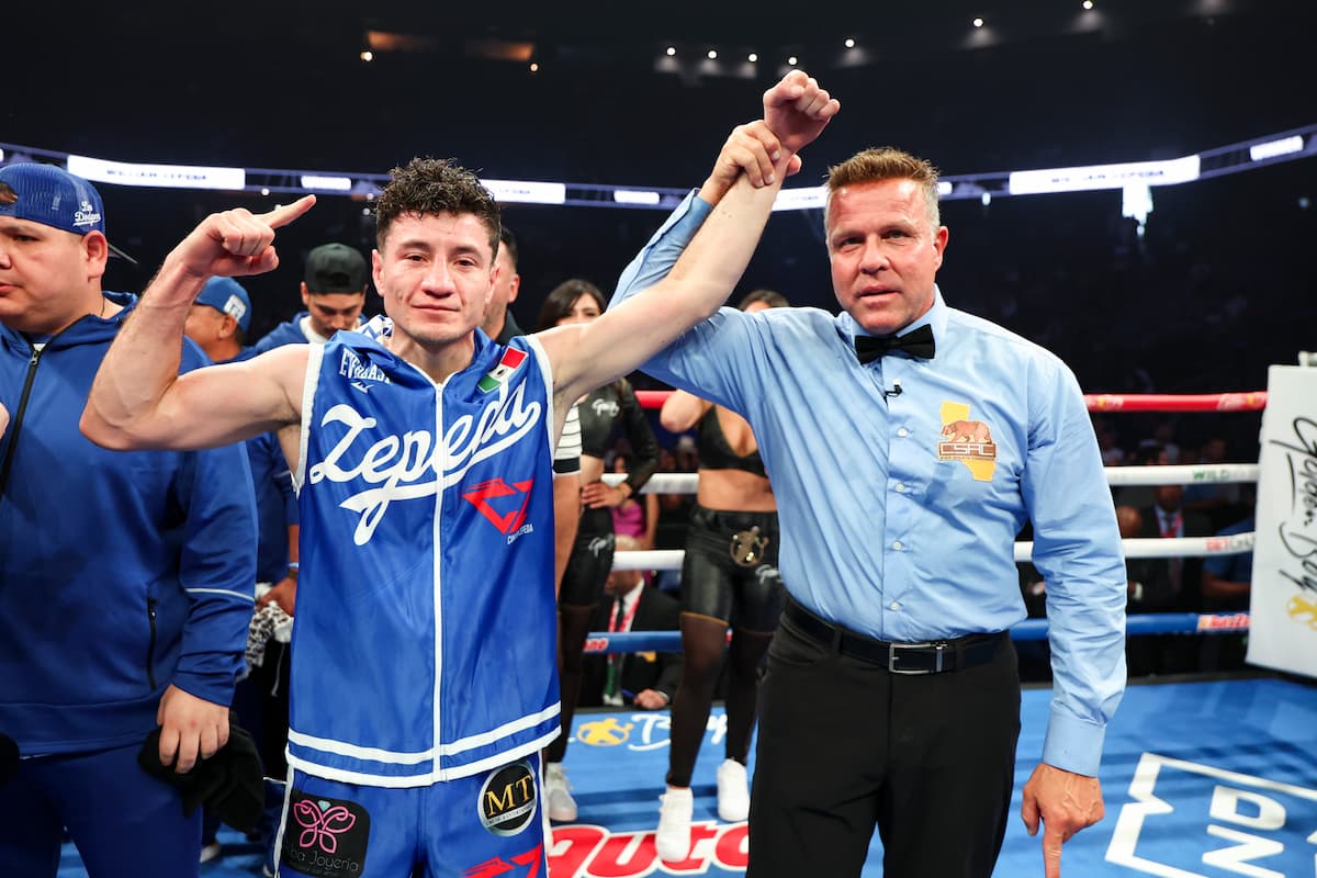 Video: William Zepeda dominates Giovanni Cabrera in three rounds - FIGHTMAG