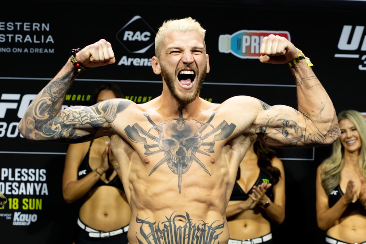 UFC 305 ceremonial weigh-in & fighter faceoffs video - FIGHTMAG