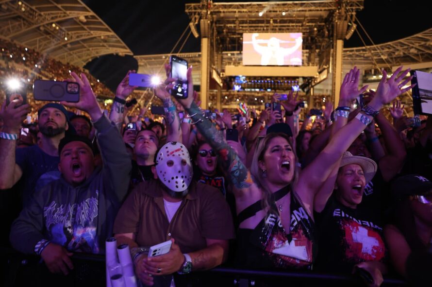 Photos: Eminem performs top hits ahead of Crawford vs Madrimov boxing ...
