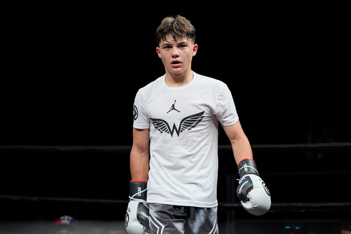 Javon Walton vs Erik Hanley official for MVP 8 co-main event, undercard ...