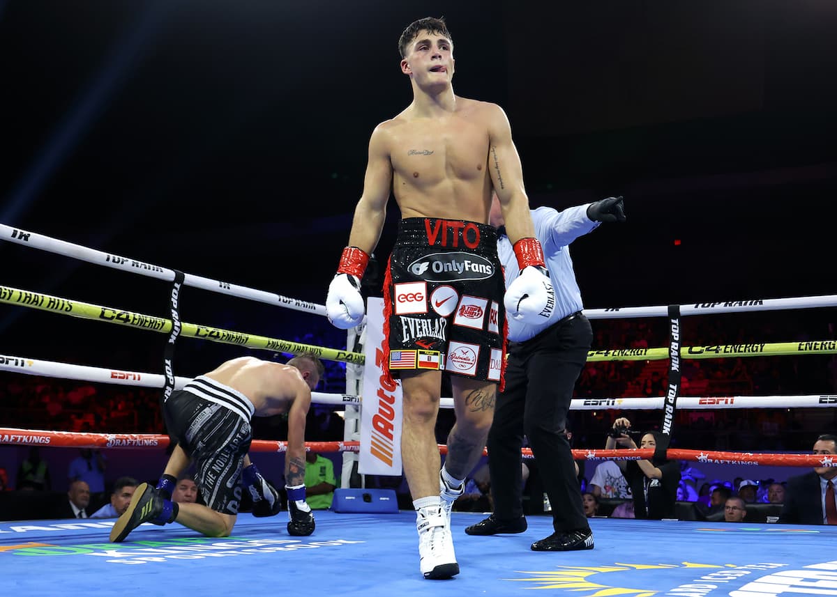 Video: Vito Mielnicki Jr drops Laszlo Toth with left hook, wins via ...
