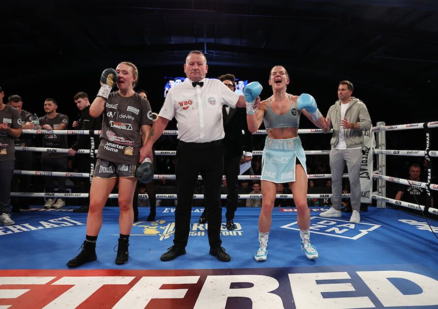 Photos: Terri Harper bests Rhiannon Dixon to become three-weight ...