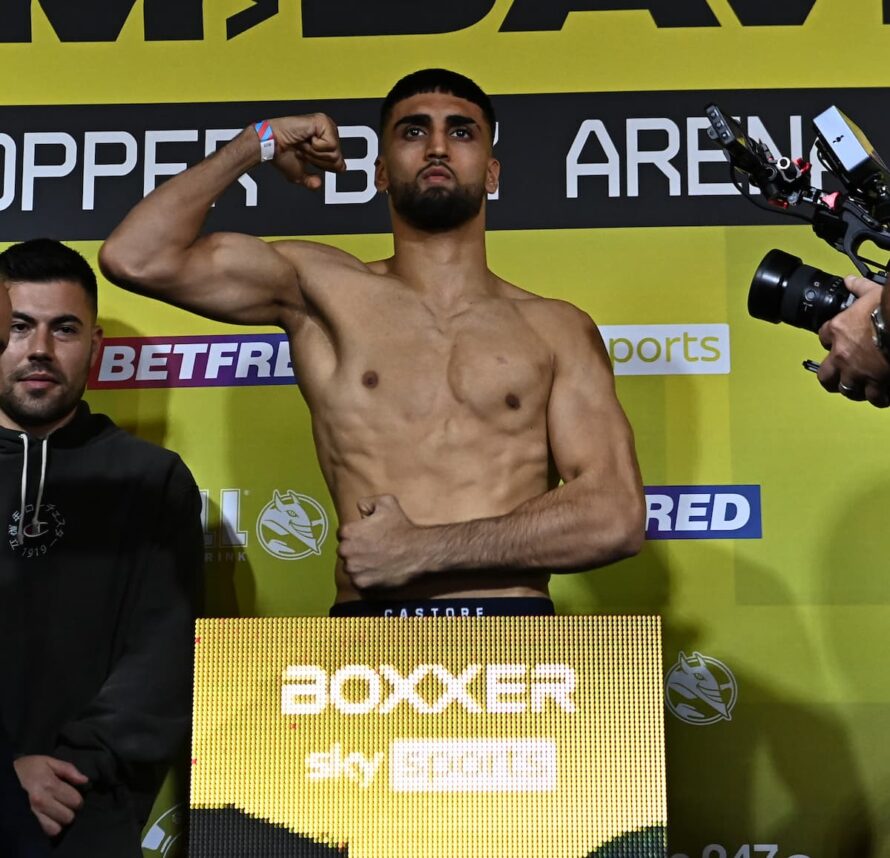 Photos: Adam Azim vs Ohara Davies on weight for 140 lbs showdown in ...
