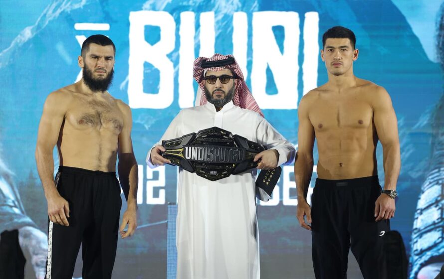 Photos: Jai Opetaia vs Jack Massey official for 200 lbs title ...
