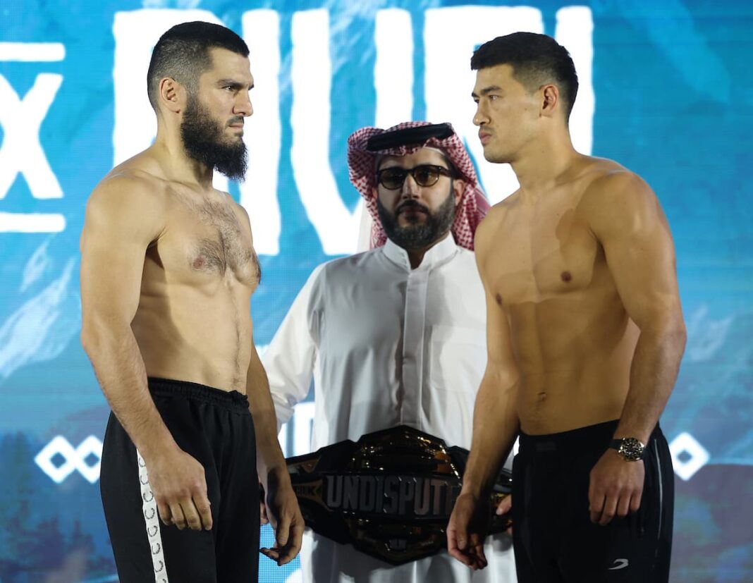 Photos: Jai Opetaia vs Jack Massey official for 200 lbs title ...