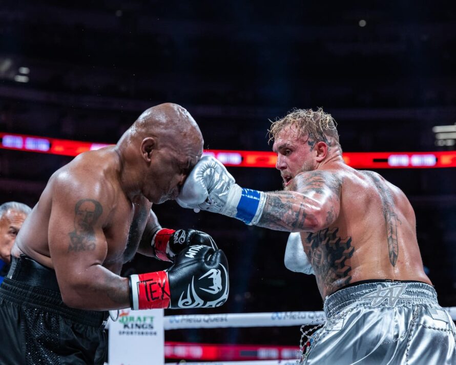 Jake Paul vs Mike Tyson: Over 60 photos from boxing event on Netflix ...