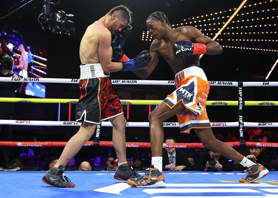Photos: Keyshawn Davis KO's Denys Berinchyk with body shot to claim ...