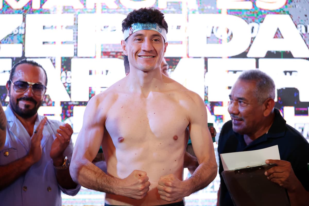 Photos: William Zepeda & Tevin Farmer make weight for interim 135 lbs ...