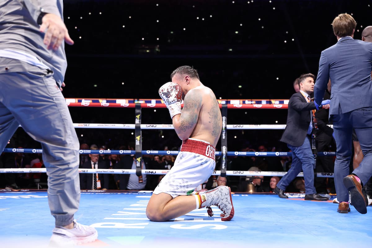 Video: Usyk KOs Dubois - Watch knockout from new angle - FIGHTMAG