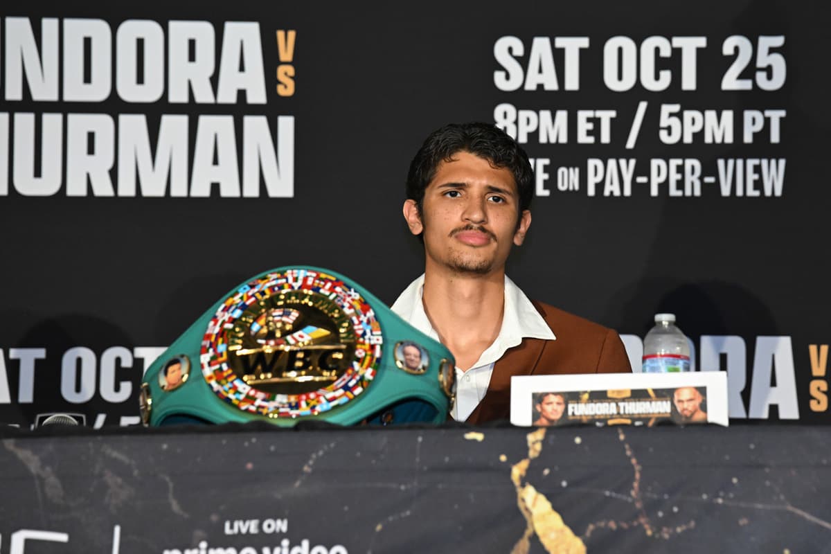 Photos: Sebastian Fundora and Keith Thurman face off at launch press conference - FIGHTMAG