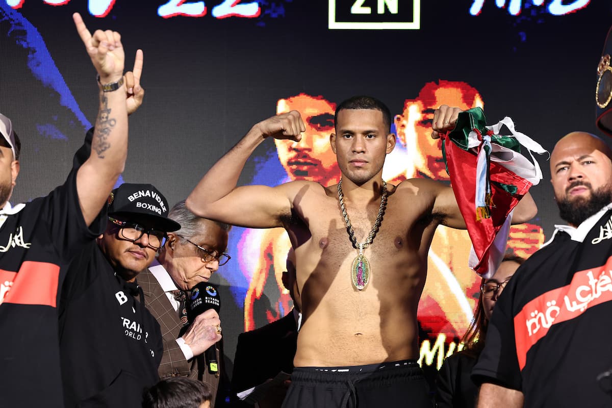 Photos: Benavidez and Yarde make weight for 175-pound title - FIGHTMAG