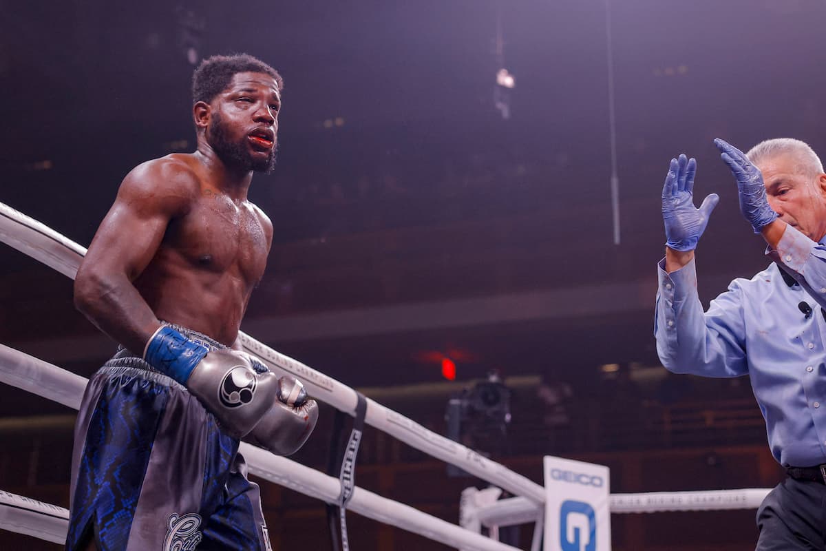 Full fight video: Erickson Lubin stopped in title clash with Sebastian ...