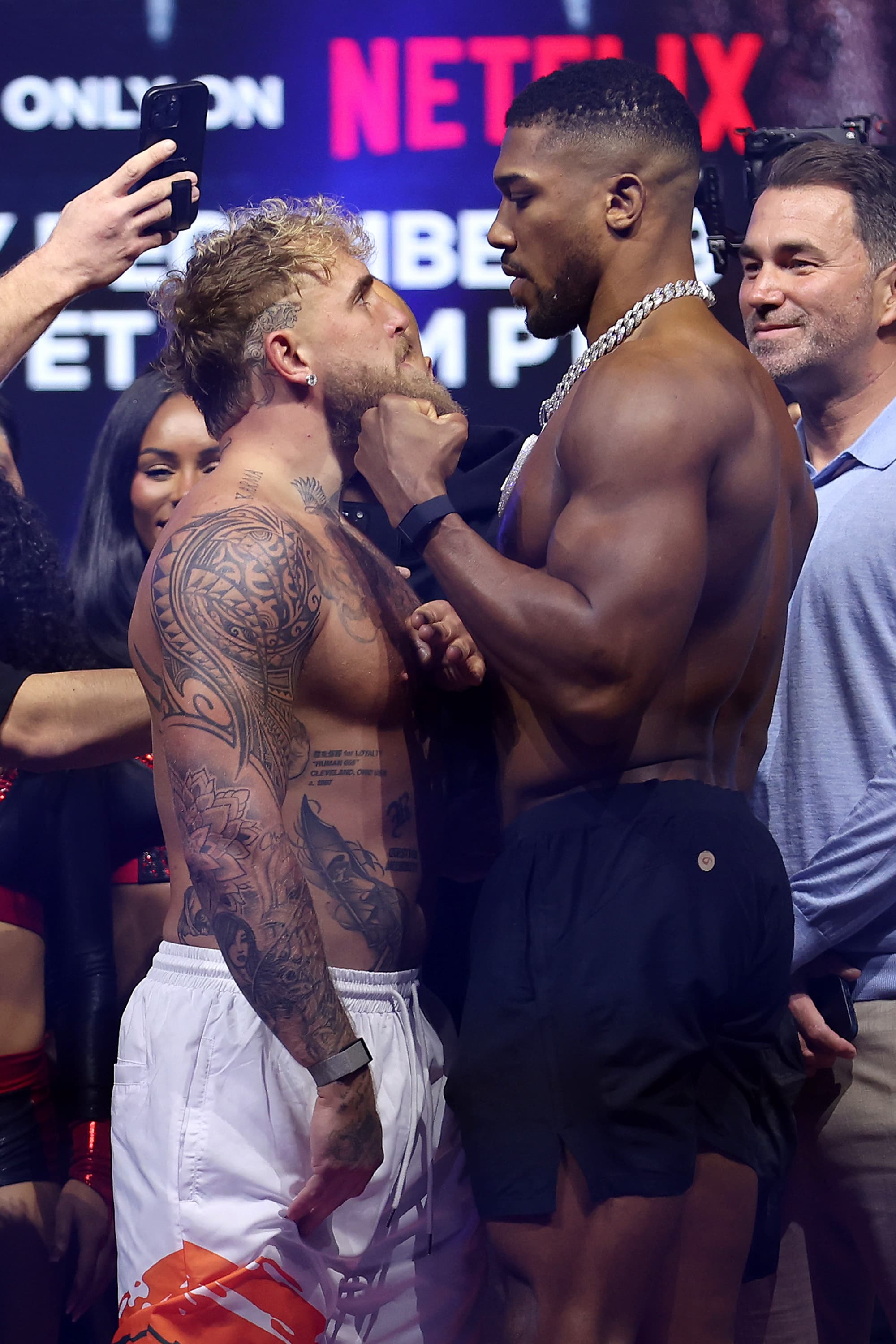 Photos: Paul and Joshua weigh in ahead of boxing showdown - FIGHTMAG