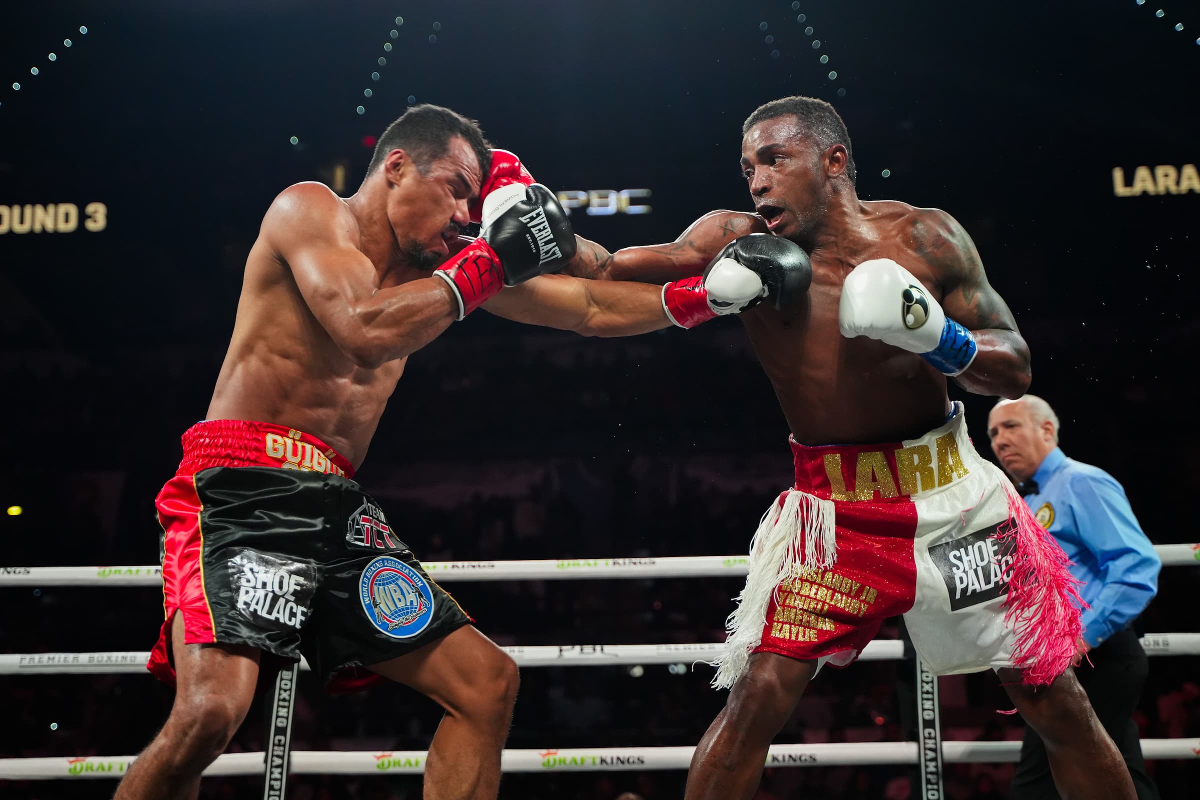Video: Erislandy Lara knocks down Johan Gonzalez, wins by decision ...