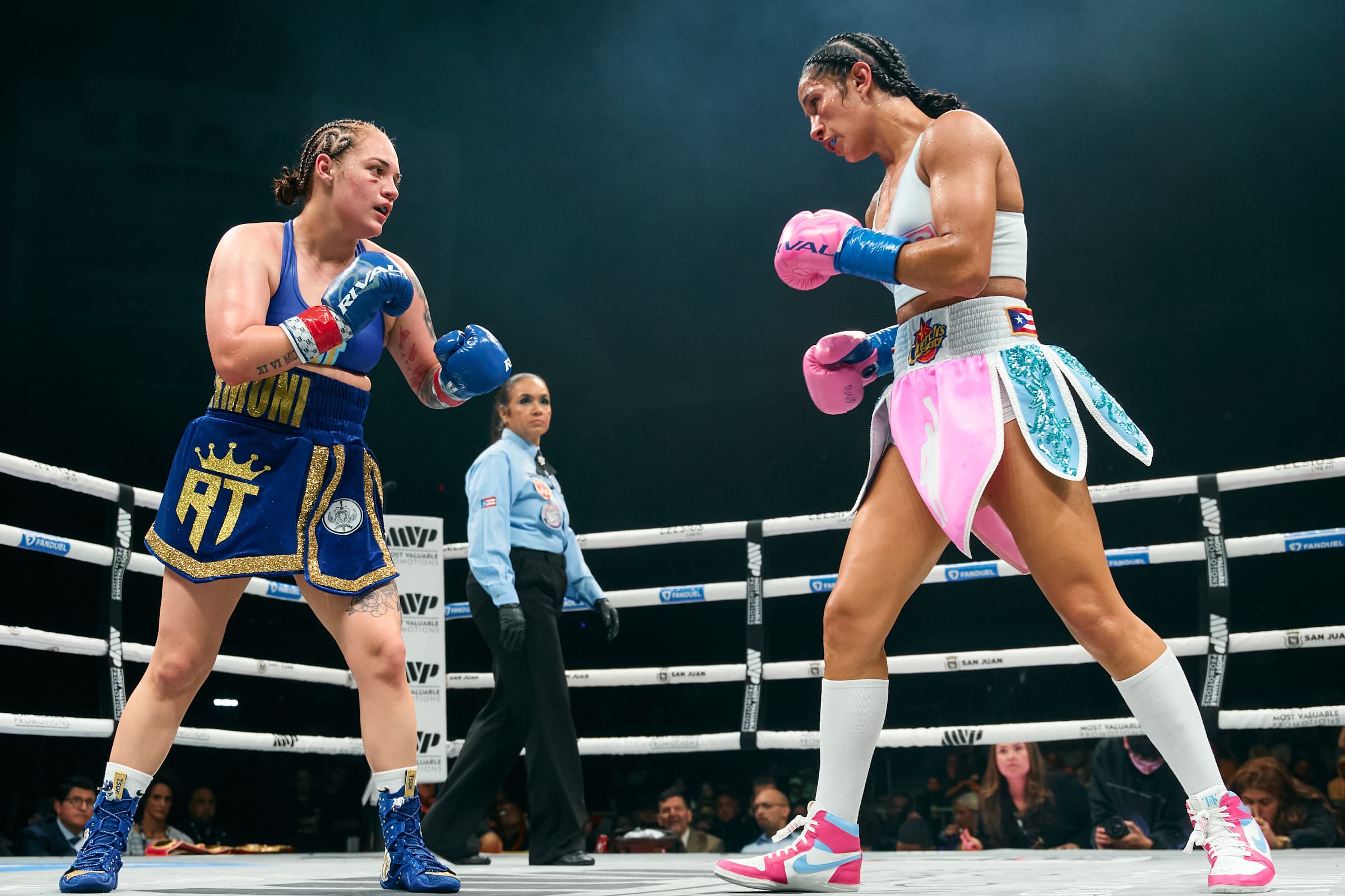 Photos: Amanda Serrano beats Reina Tellez to retain title - FIGHTMAG