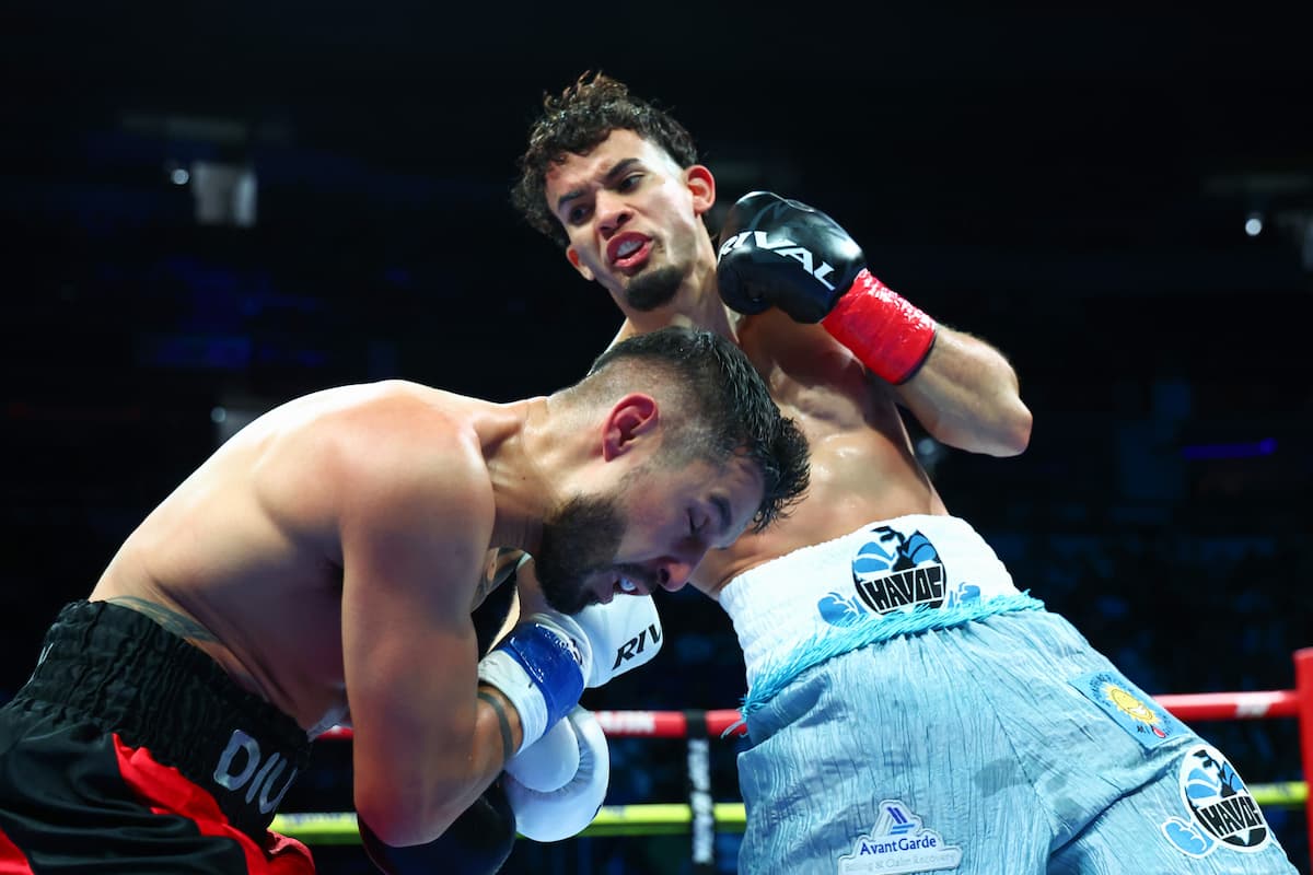 Live results: Xander Zayas beats Abass Baraou to unify titles - Video ...