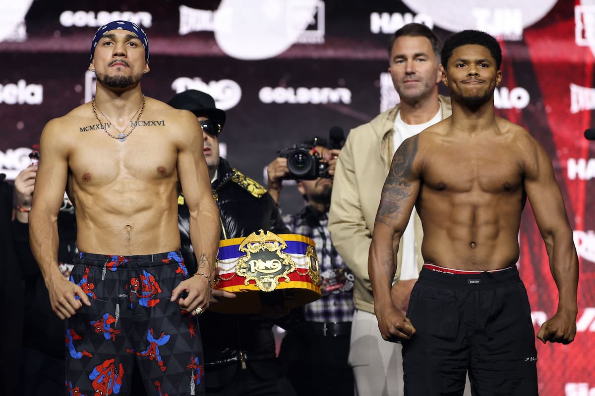 Photos: Lopez and Stevenson make weight for 140-pound title - FIGHTMAG