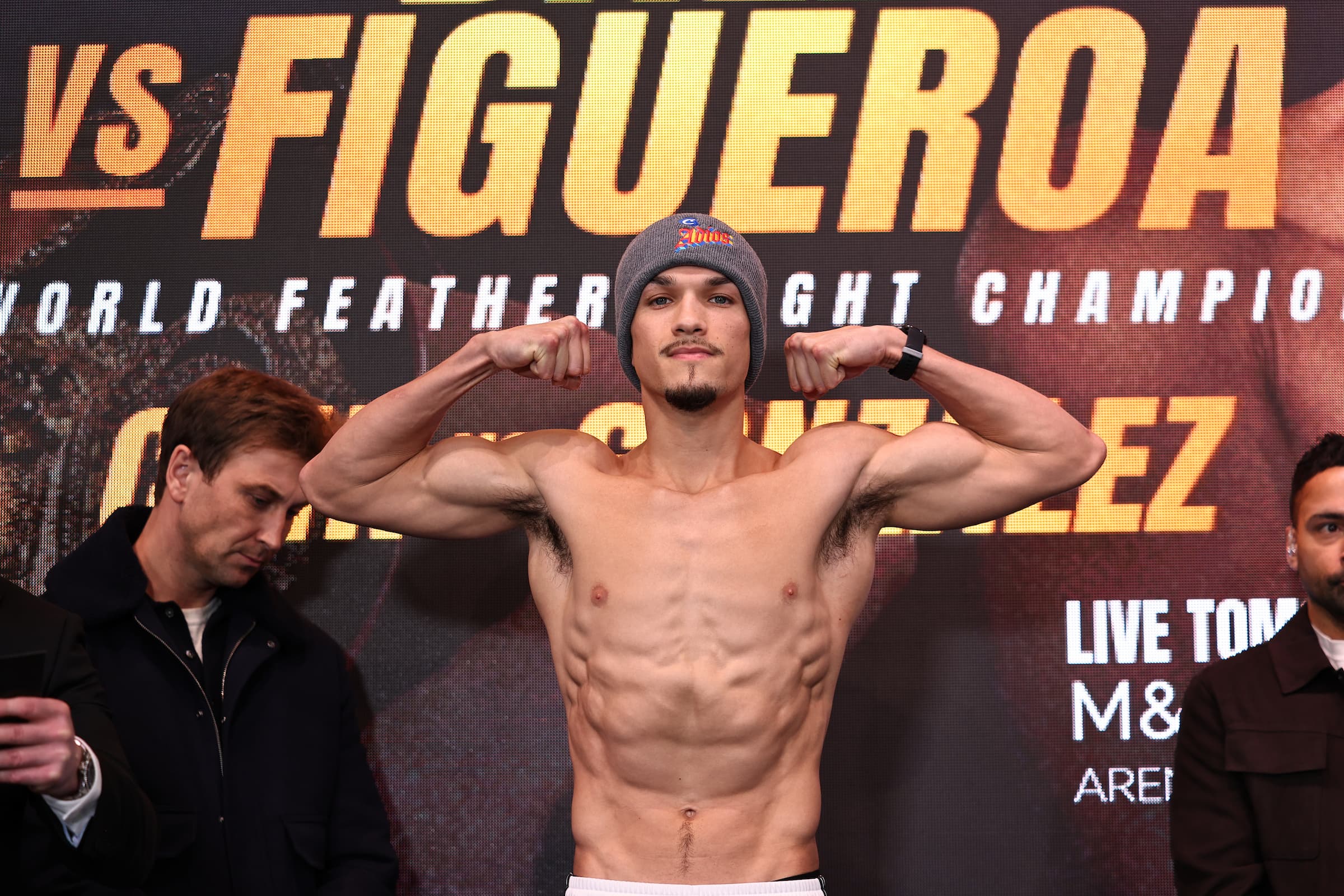 Photos: Ball and Figueroa make weight for WBA 126-pound title - FIGHTMAG