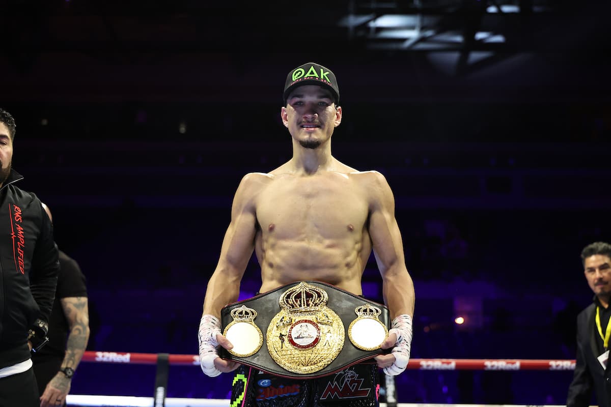 Live results: Brandon Figueroa stops Nick Ball to claim title - Video ...