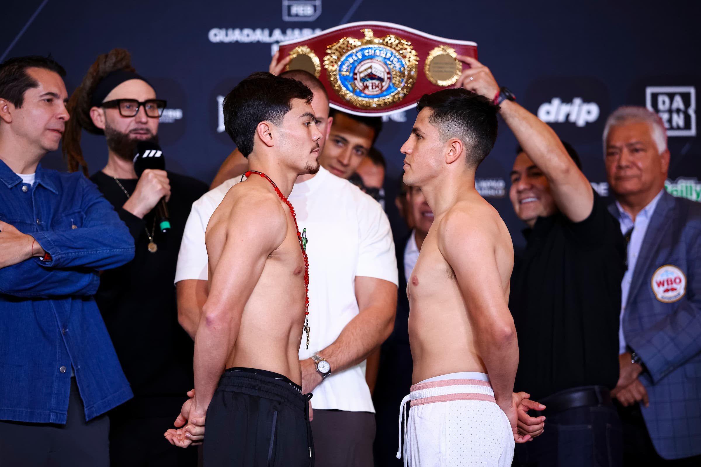 Live results: Christian Medina beats Adrian Curiel to retain title ...