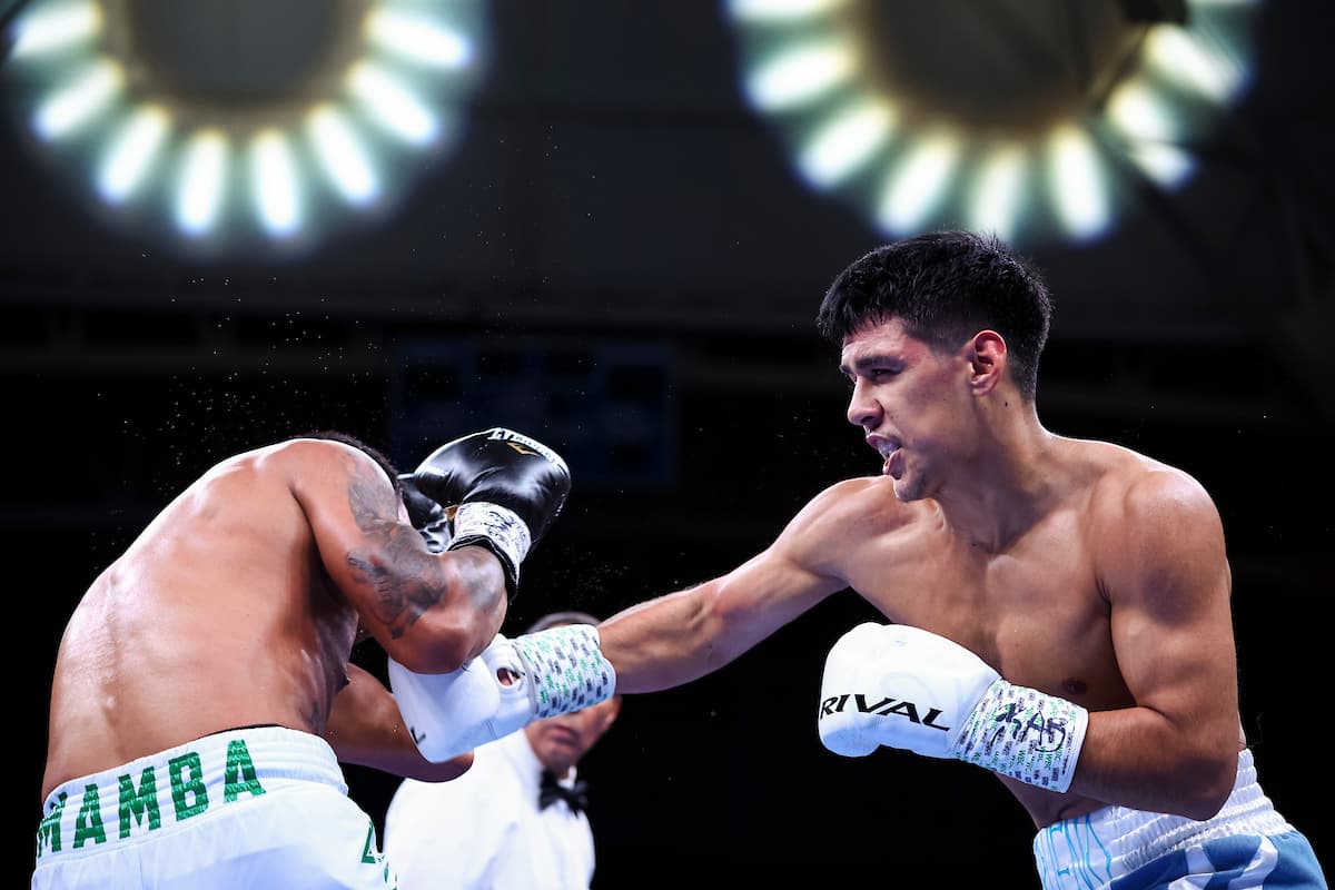Live results: Christian Medina beats Adrian Curiel to retain title ...