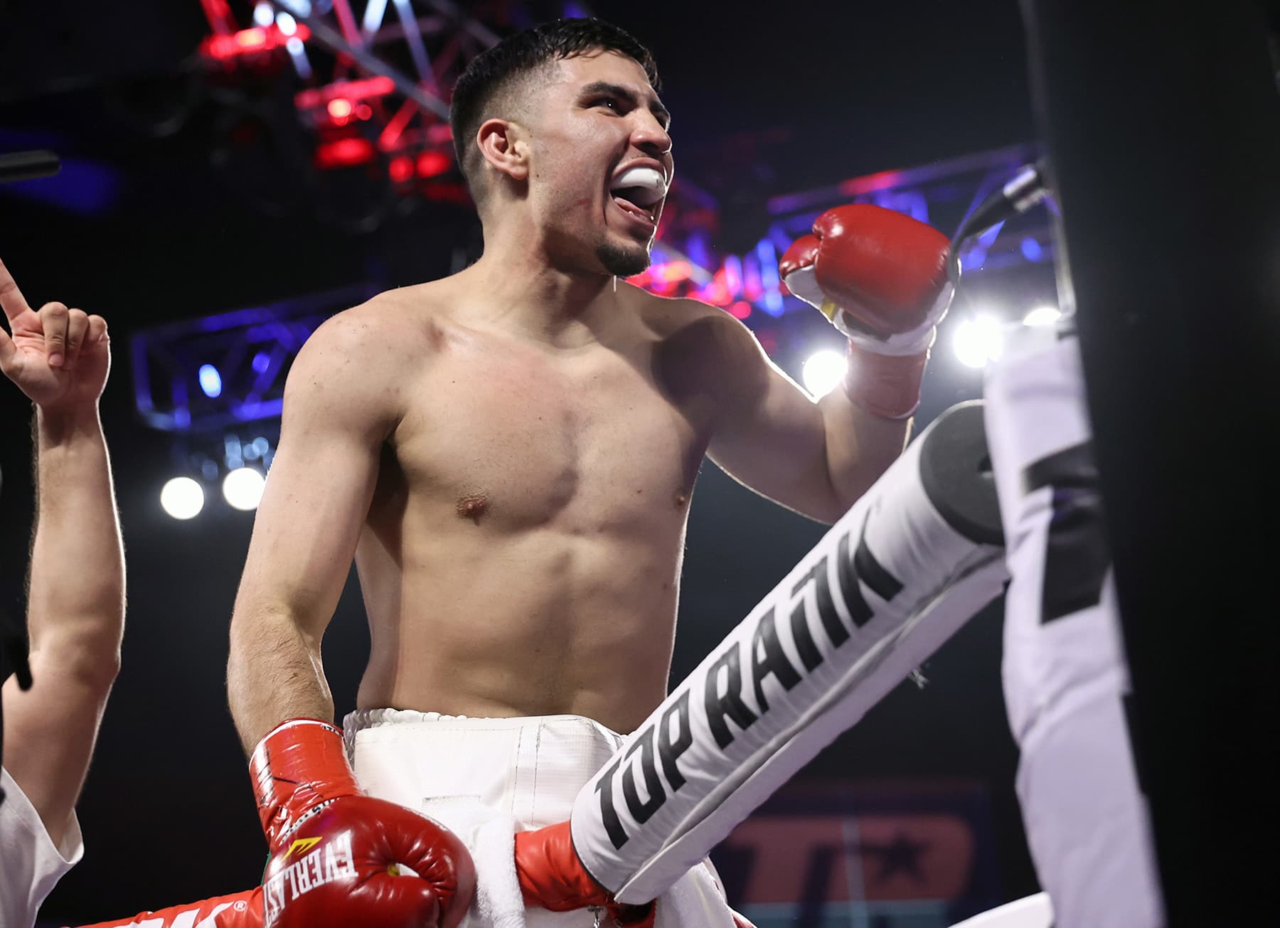 Andres Cortes vs Eridson Garcia tops Zuffa Boxing 5 on Easter Sunday ...