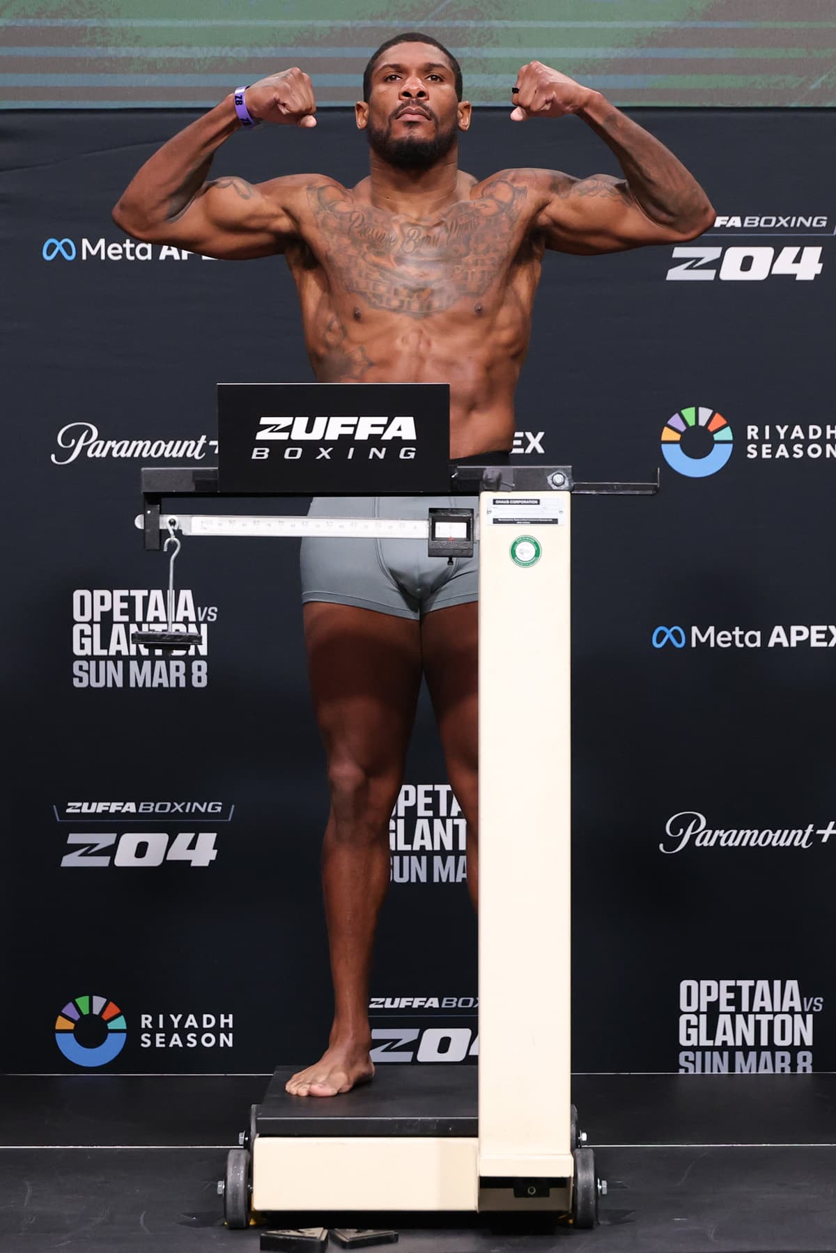 Photos: Opetaia and Glanton make weight for Zuffa Boxing 200-pound ...