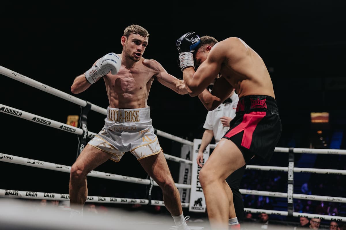 Live results: Kevin Walsh beats Michael Conlan by decision - Video ...