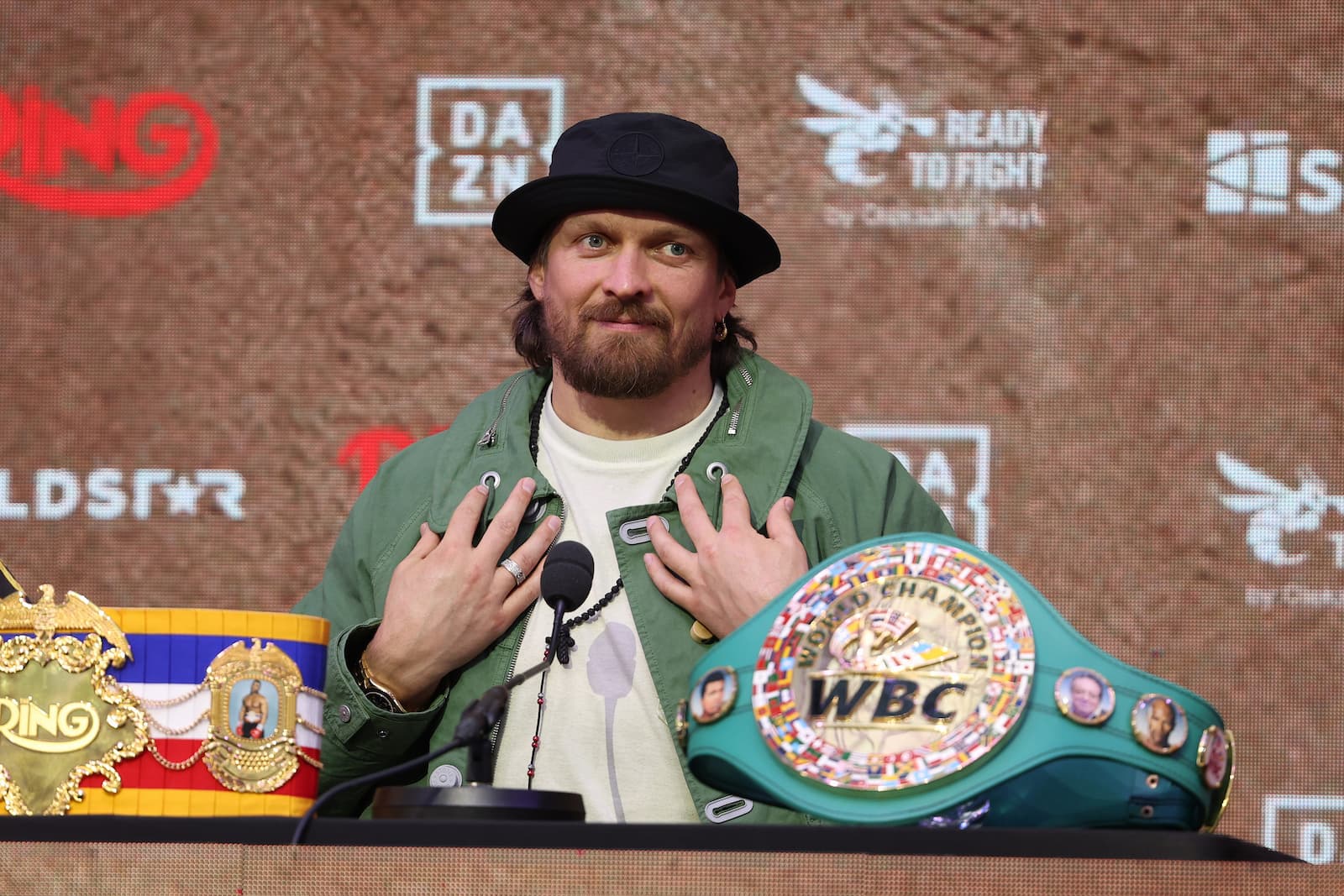 Photos: Usyk and Rico face off at launch press conference - FIGHTMAG