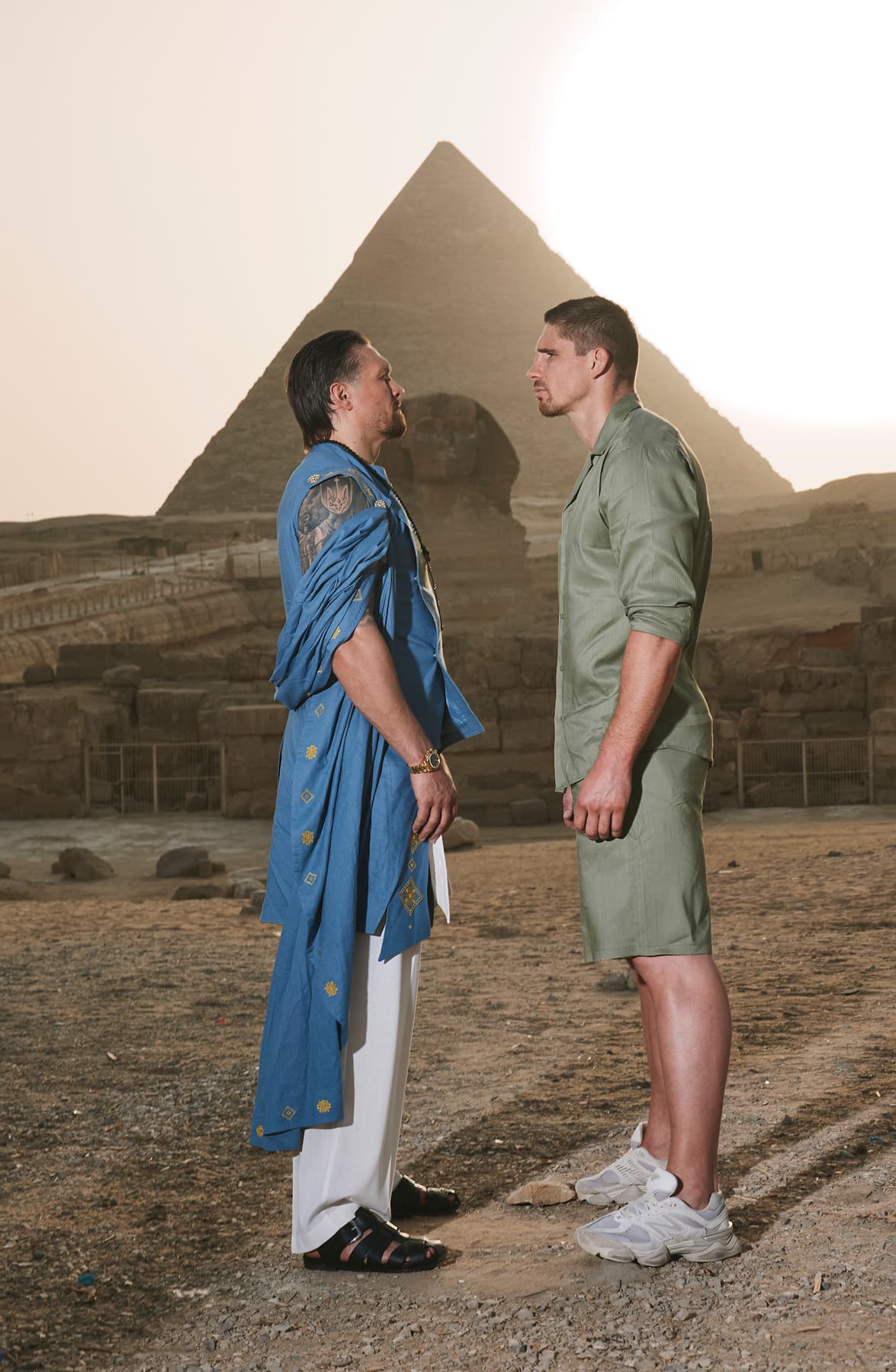 Photos: Usyk vs Rico - Face-off at Great Sphinx of Giza - FIGHTMAG