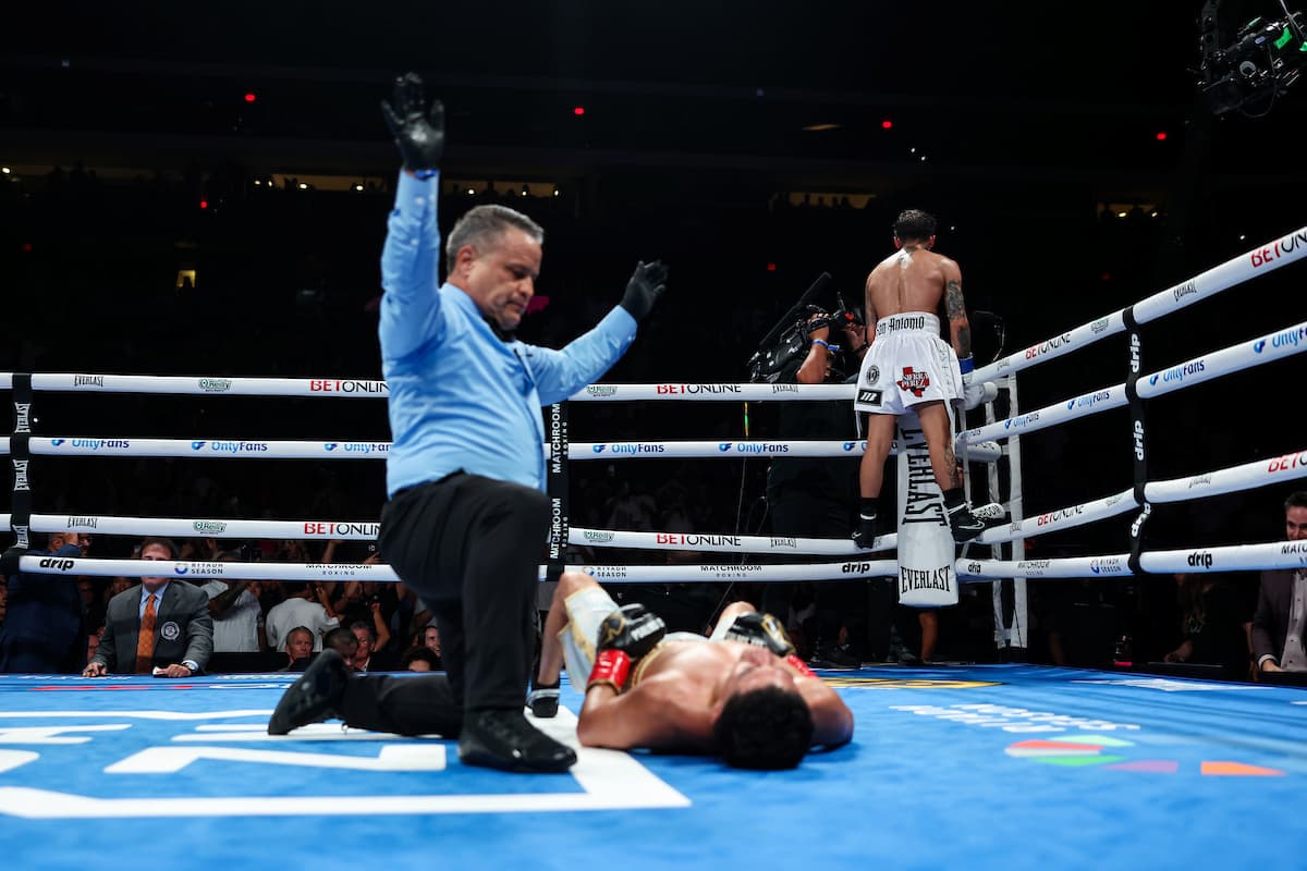 Live results: Bam Rodriguez KOs Antonio Vargas to claim title - Video ...