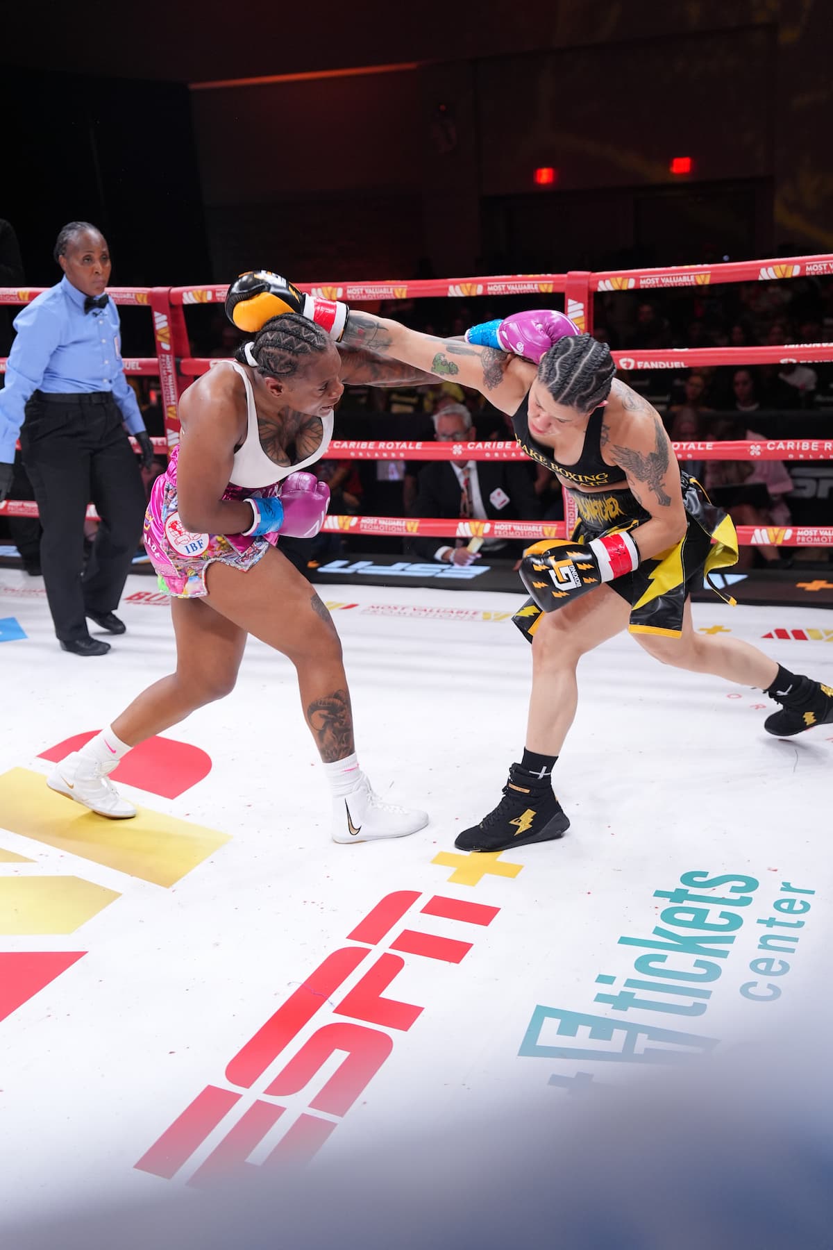 Live results: Oshae Jones vs Elia Carranza rematch ends in draw - Video ...